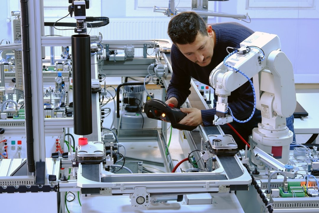 Humanoid Robot Integration Services | Robotics Integration